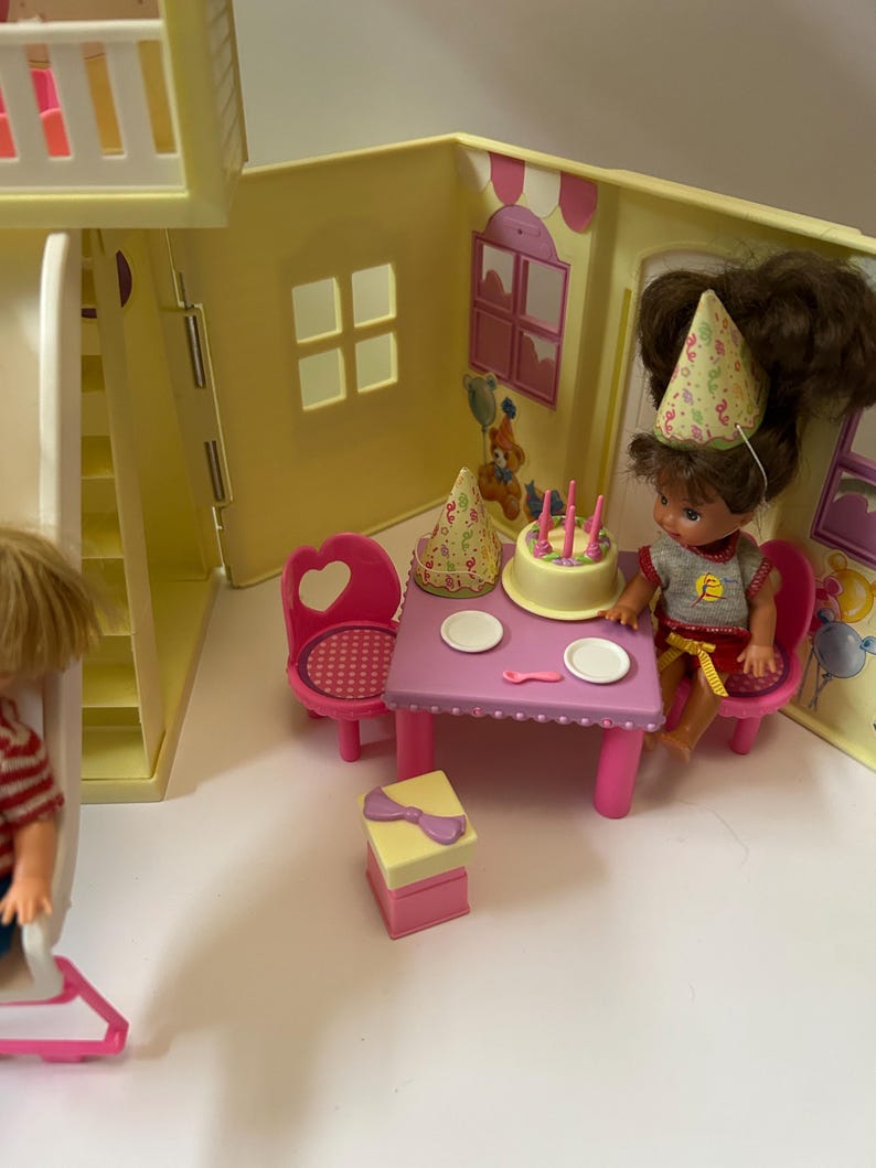 Vintage Barbie Kelly Pop up Playhouse Playset 1990’s With Accessories ...