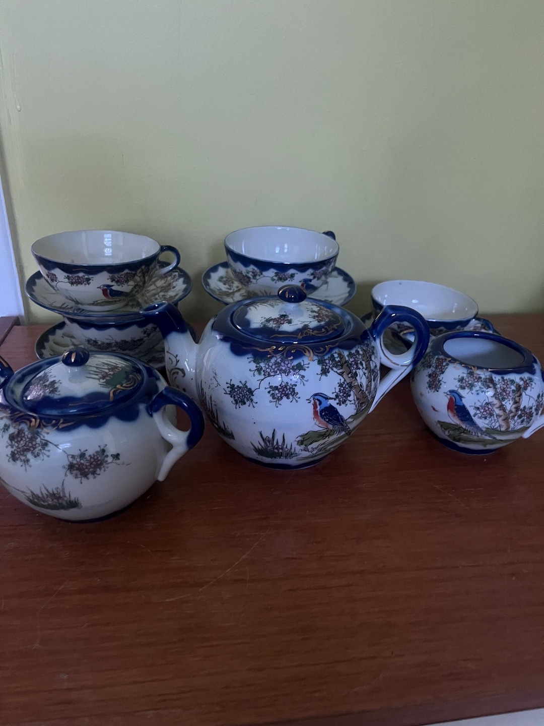 Vintage Tea Set From Hong Kong Includes Tea Pot/ Cup/saucers/creamer ...