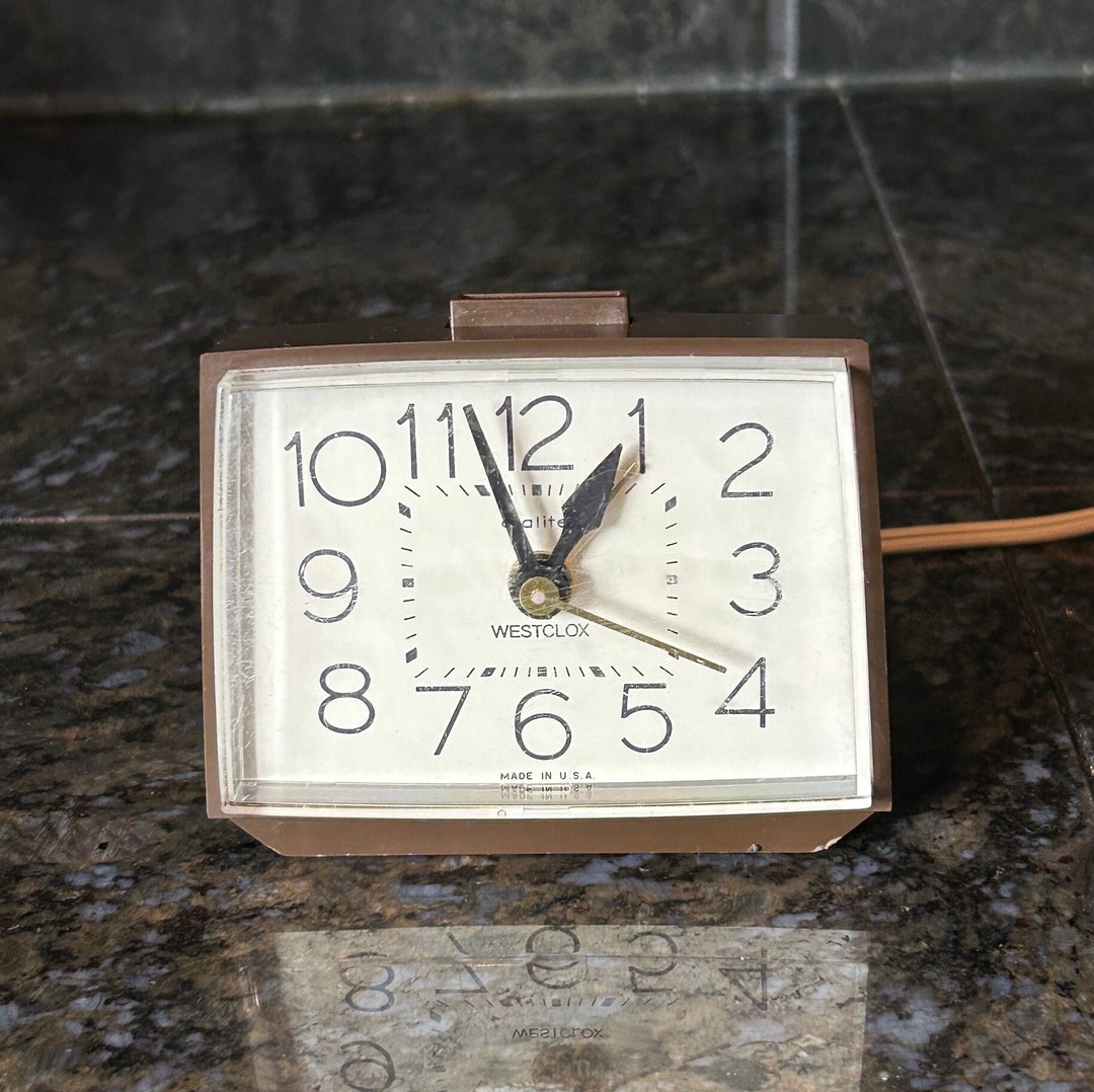 Westclox Electric Alarm Clock With Lighted Dial Drowse and Repeat Alarm ...