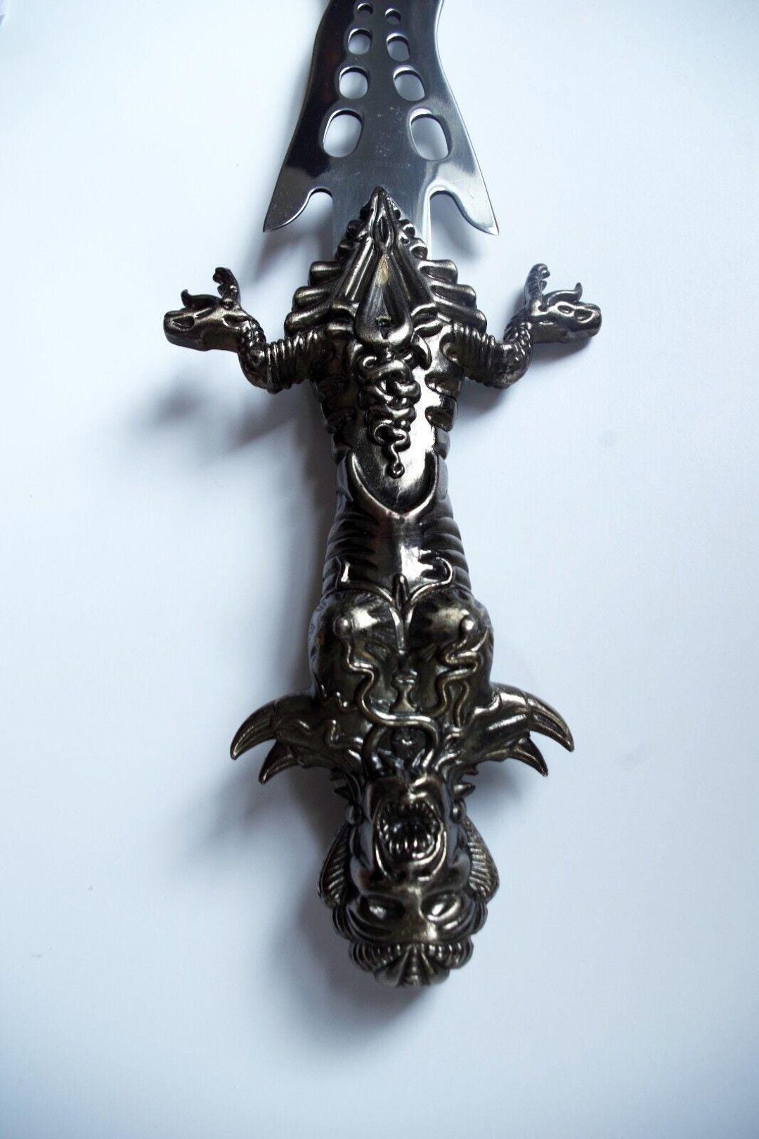 Medusa Demon Dagger by United Cutlery Ornate High Quality Replica Sword ...