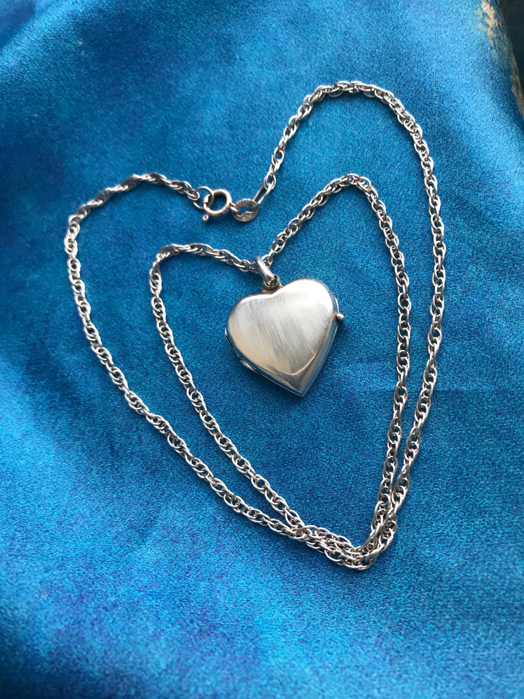 Vintage Heart Locket on a Chain. Opening Locket for a Photo. Necklace ...