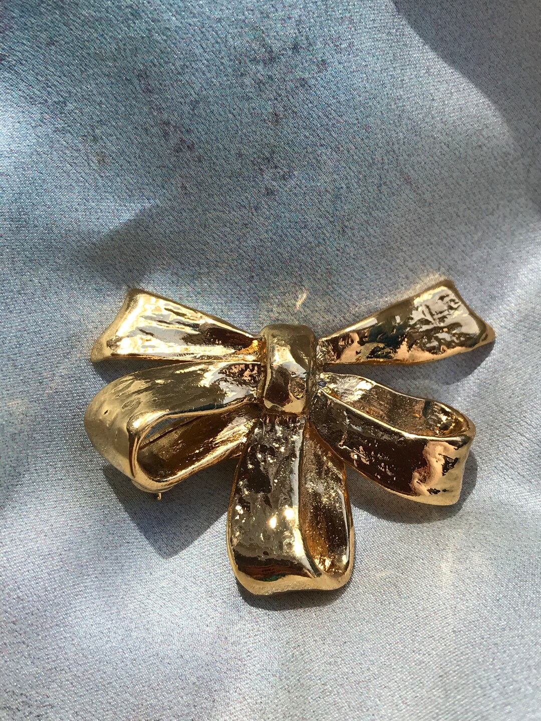 YVES SAINT LAURENT Bow Brooch. Vintage Gold Ribbon Bow Brooch. - Etsy