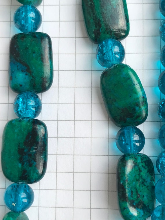 Vintage jewelry set: turquoise bead necklace and stud… - Gem