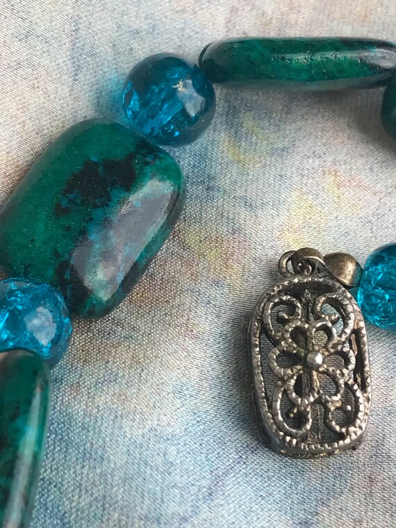 Vintage jewelry set: turquoise bead necklace and stud… - Gem