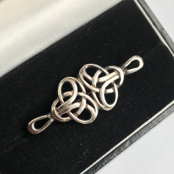 Celtic Knot Brooch - Etsy