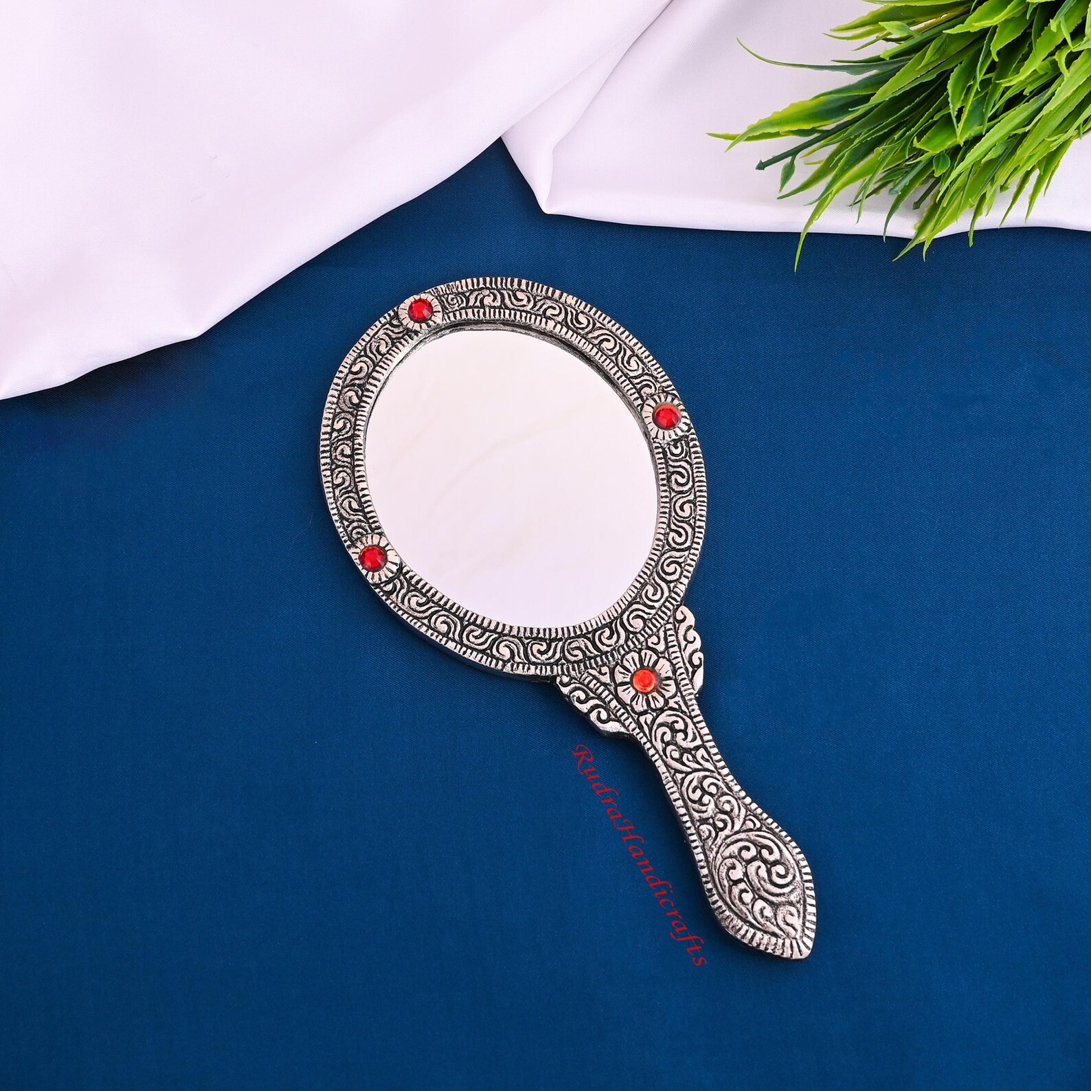 Vintage Style Round Shape Hand Mirror for Makeup /traditional Design ...