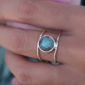 Faceted Labradorite Gemstone Ring | Double Band Ring | Sterling Silver ...