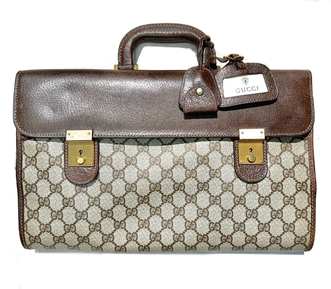 Gucci Iconic Monogram Canvas / Leather Folder Bag / Briefcase W Keys ...