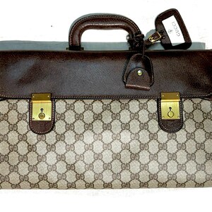 Gucci Iconic Monogram Canvas / Leather Folder Bag / Briefcase W Keys ...