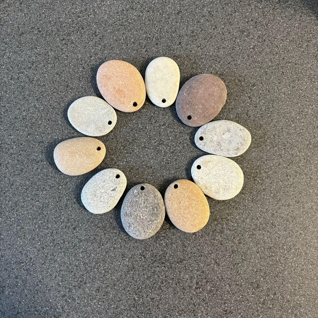 10 Drilled Flat Beach Stones to Paint, Craft Rocks for Painting, Plain ...