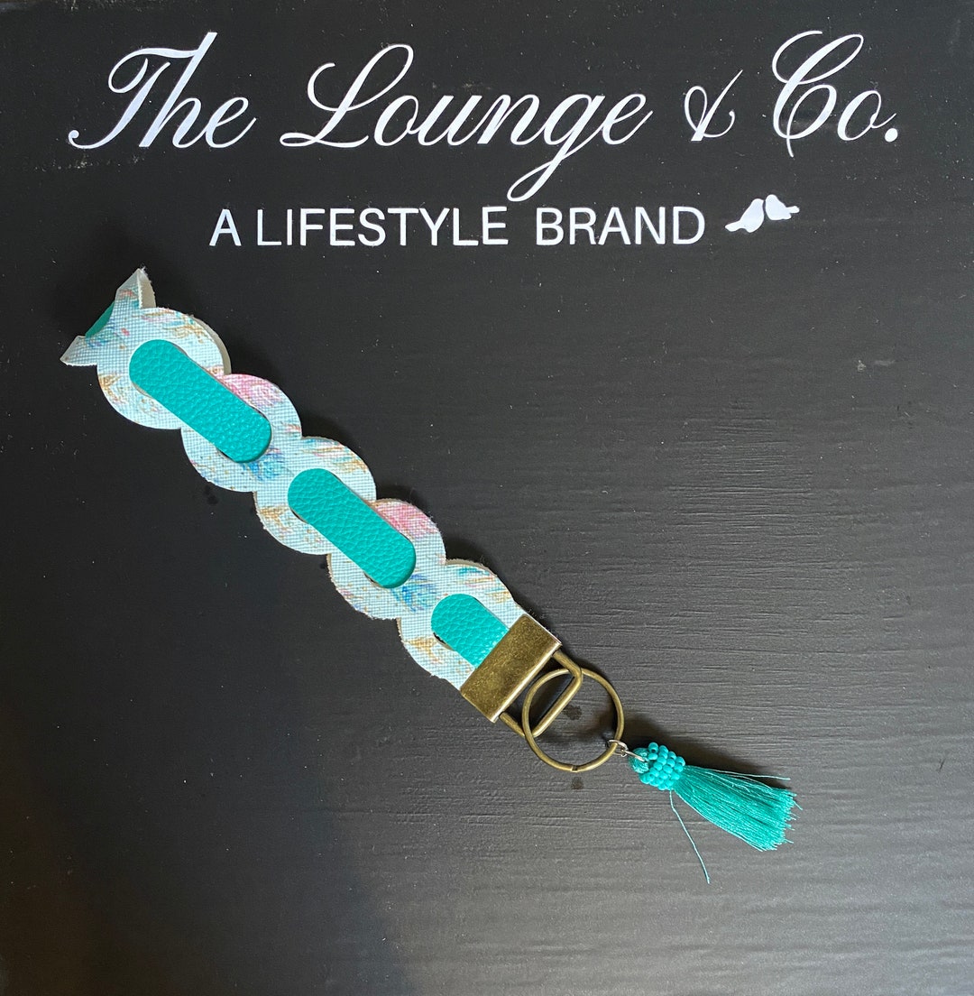 Blue Feather Scalloped Keychain - Etsy