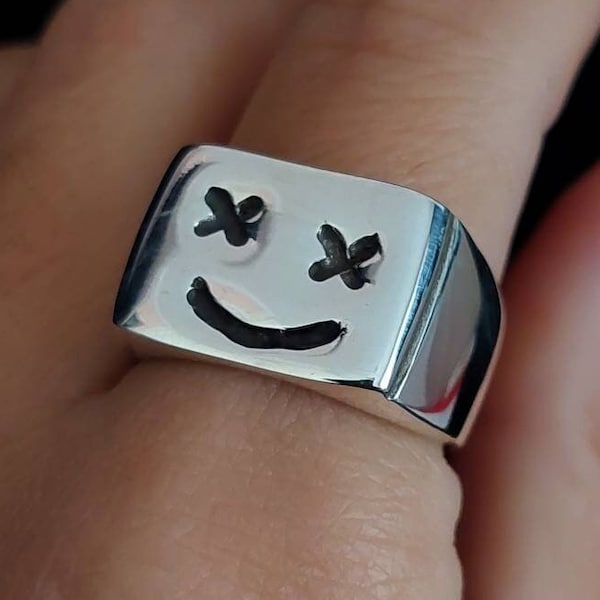 Smiley Face Ring - Etsy