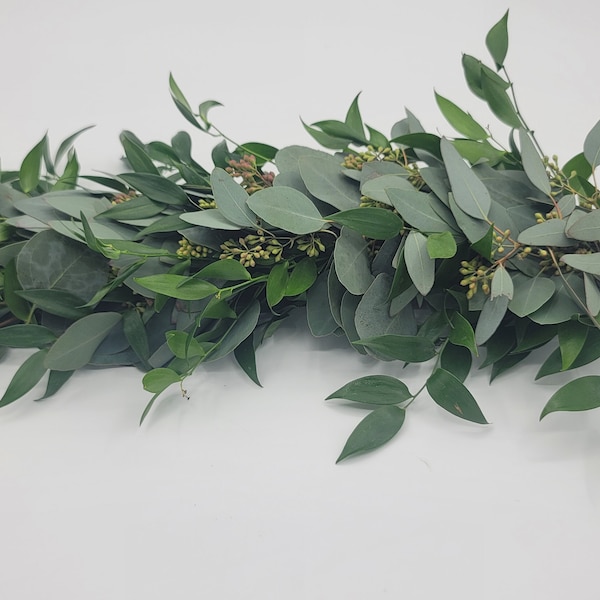 Italian Ruscus Garland - Etsy