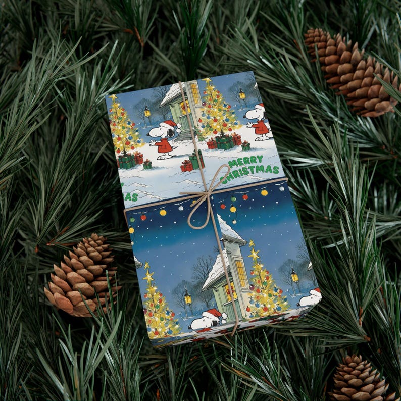 Christmas Snoopy Gift Wrap Papers Holiday Present Packaging, Festive ...