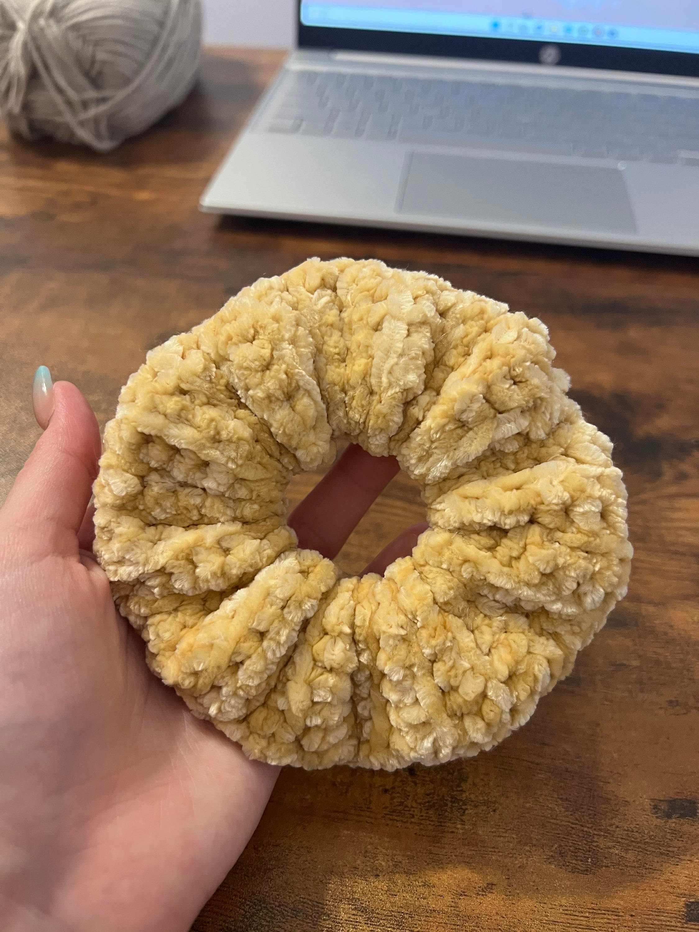 Easy Crochet Scrunchie Pattern: Beginner-friendly Hairtie (PDF Pattern ...