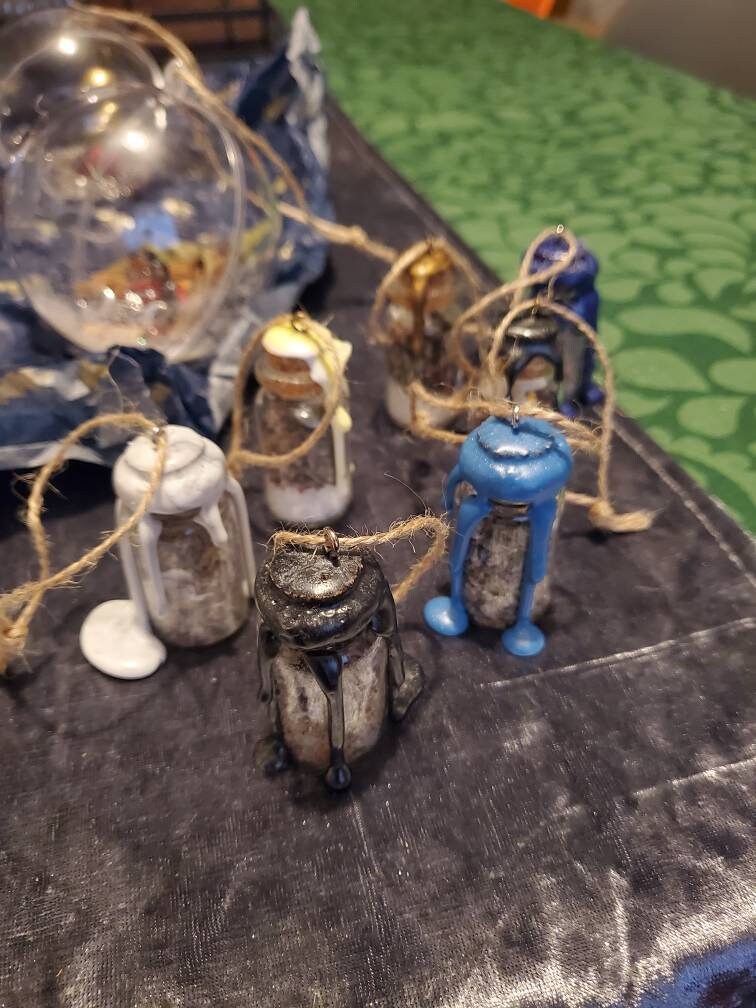 Witches Ball/spell Bottle / Baubles Protection Spell Ornaments Tree ...