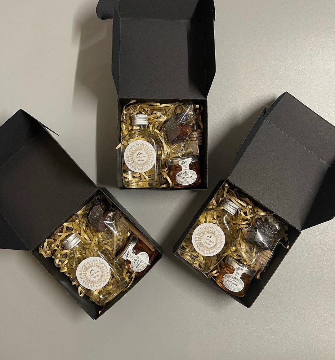 Personalized Favor Box, Personalised Favor Box: Zamzam Water, Dates ...