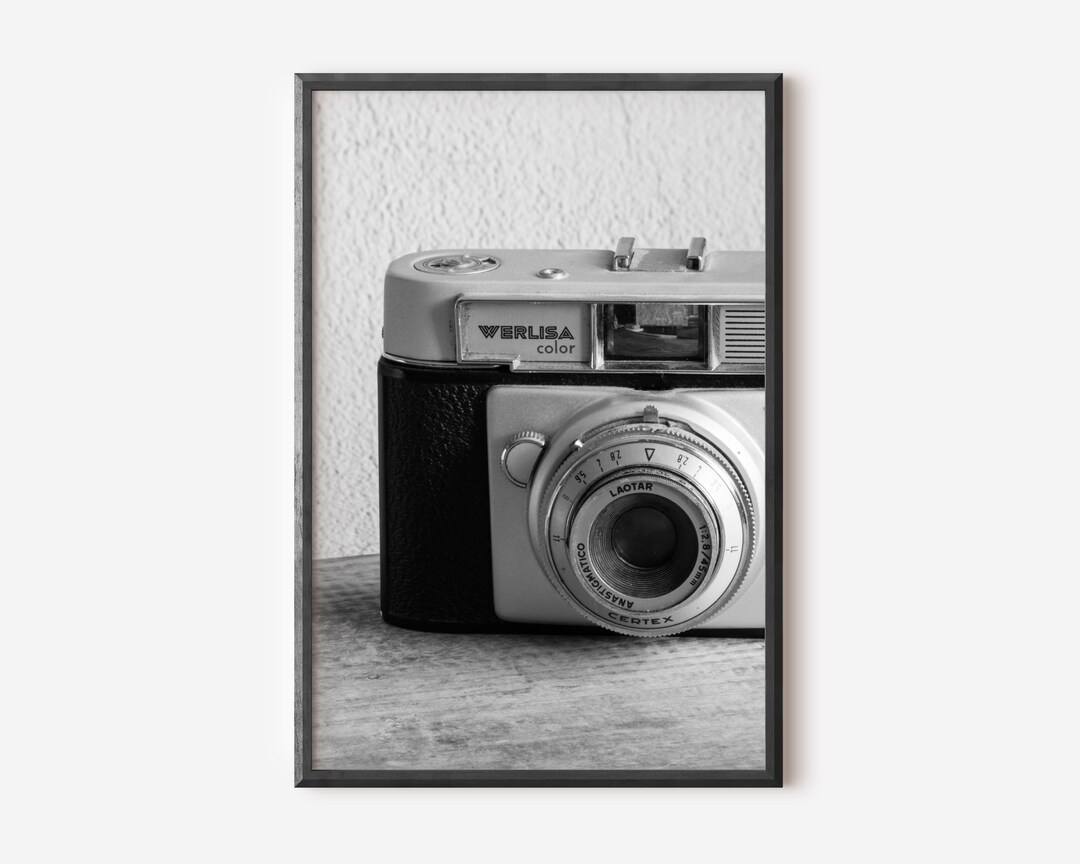 Retro Film Camera Print, Downloadable Art Print Retro, Black and White ...