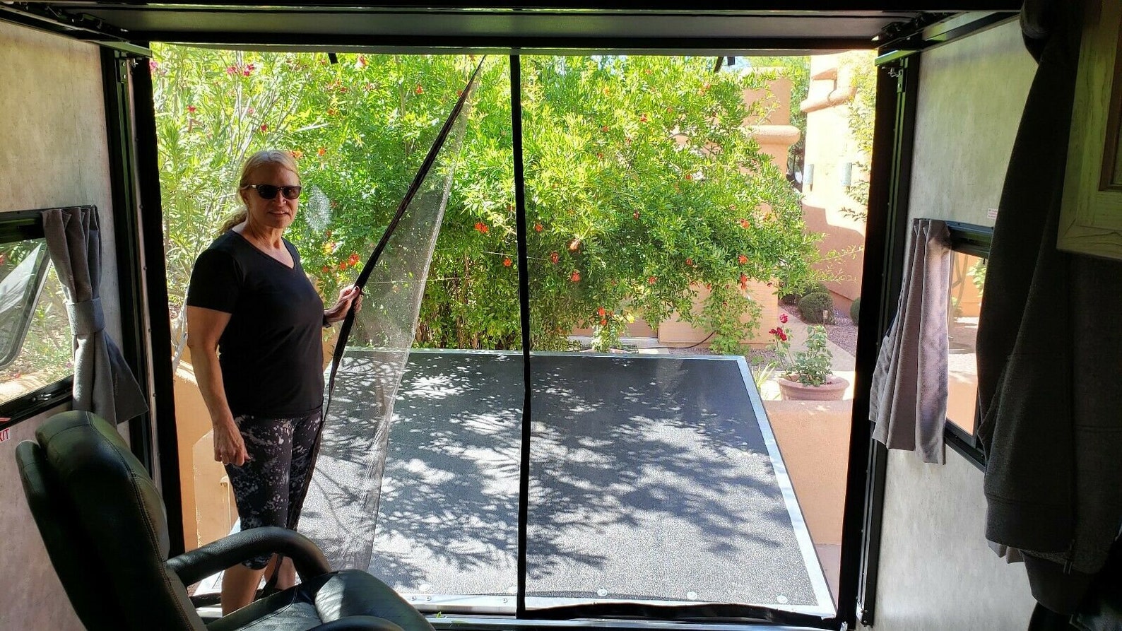 Custom Toy Hauler Rear Screen Three Zippers for Toy Hauler Ramp ...