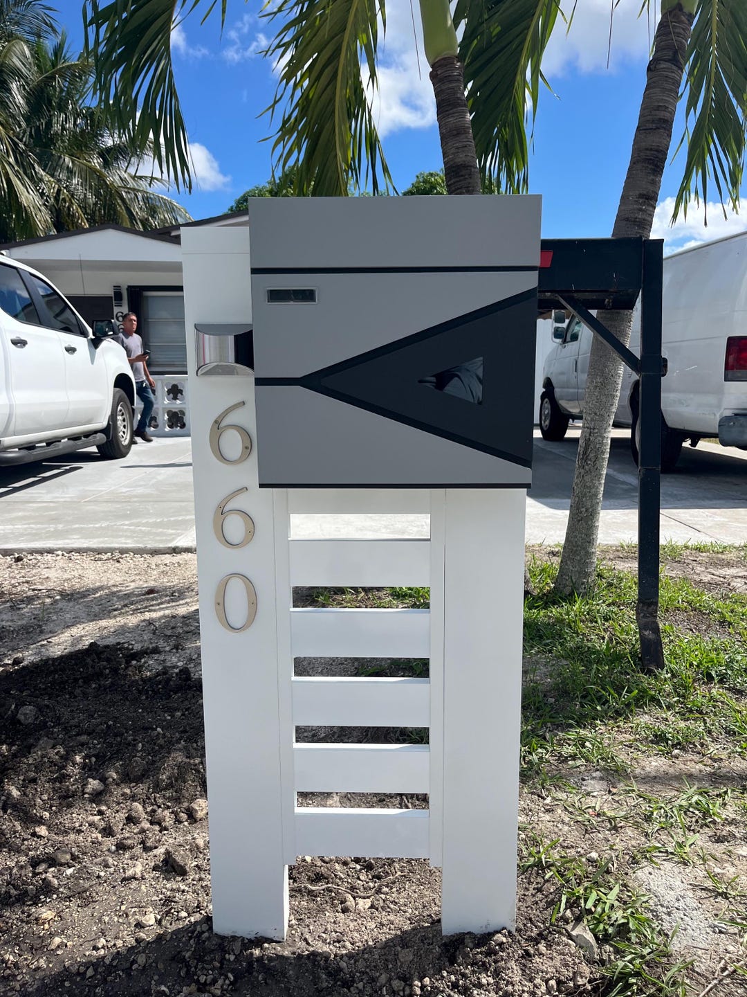 Modern Locking Aluminum Mailbox for Outdoor Use – Durable Stand - Etsy