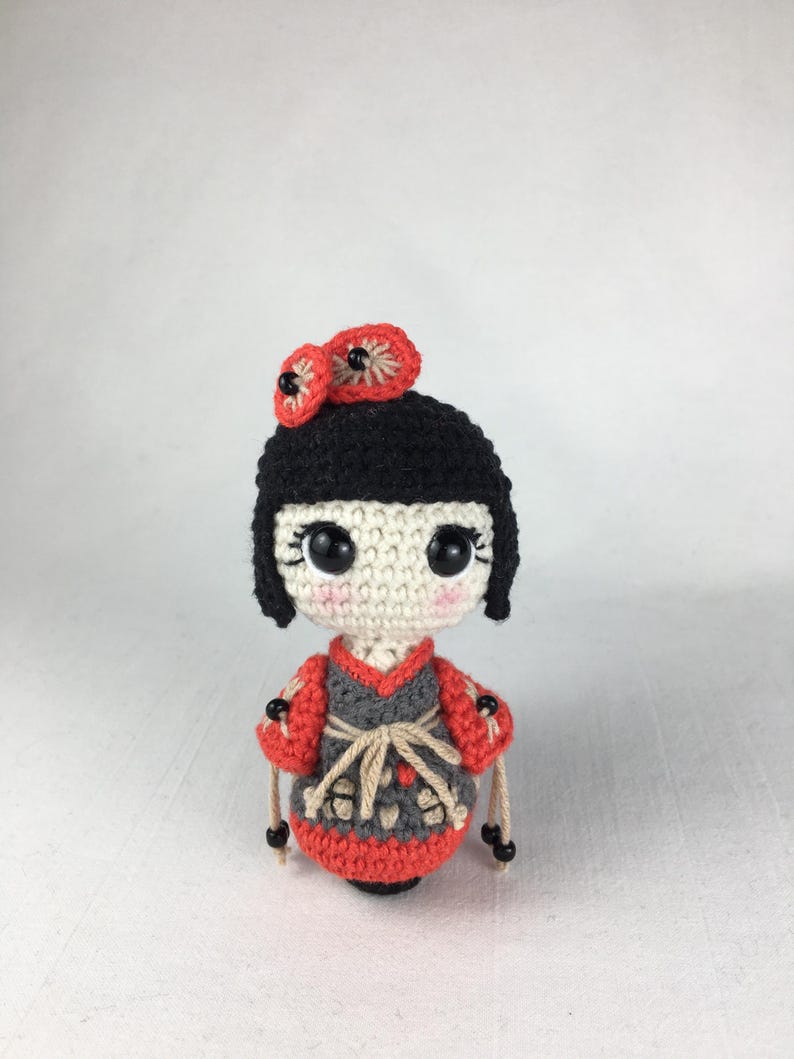 Mini Kokeshi Doll Crochet Pattern: Amigurumi Keychain, Japanese Style ...