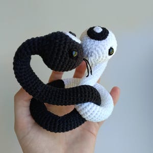 Snake Crochet Pattern, Amigurumi Snake Tutorial, Black and White Snake ...