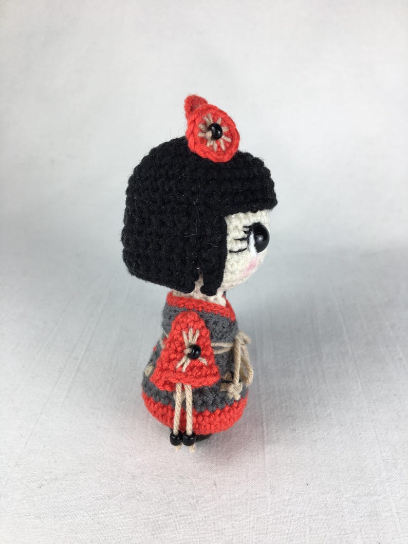 Mini Kokeshi Doll Crochet Pattern: Amigurumi Keychain, Japanese Style ...