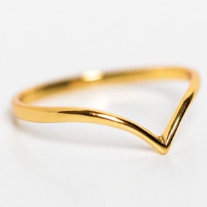 14k Solid Gold Plain Stacking Ring Simple Curved Wedding Band Chevron ...