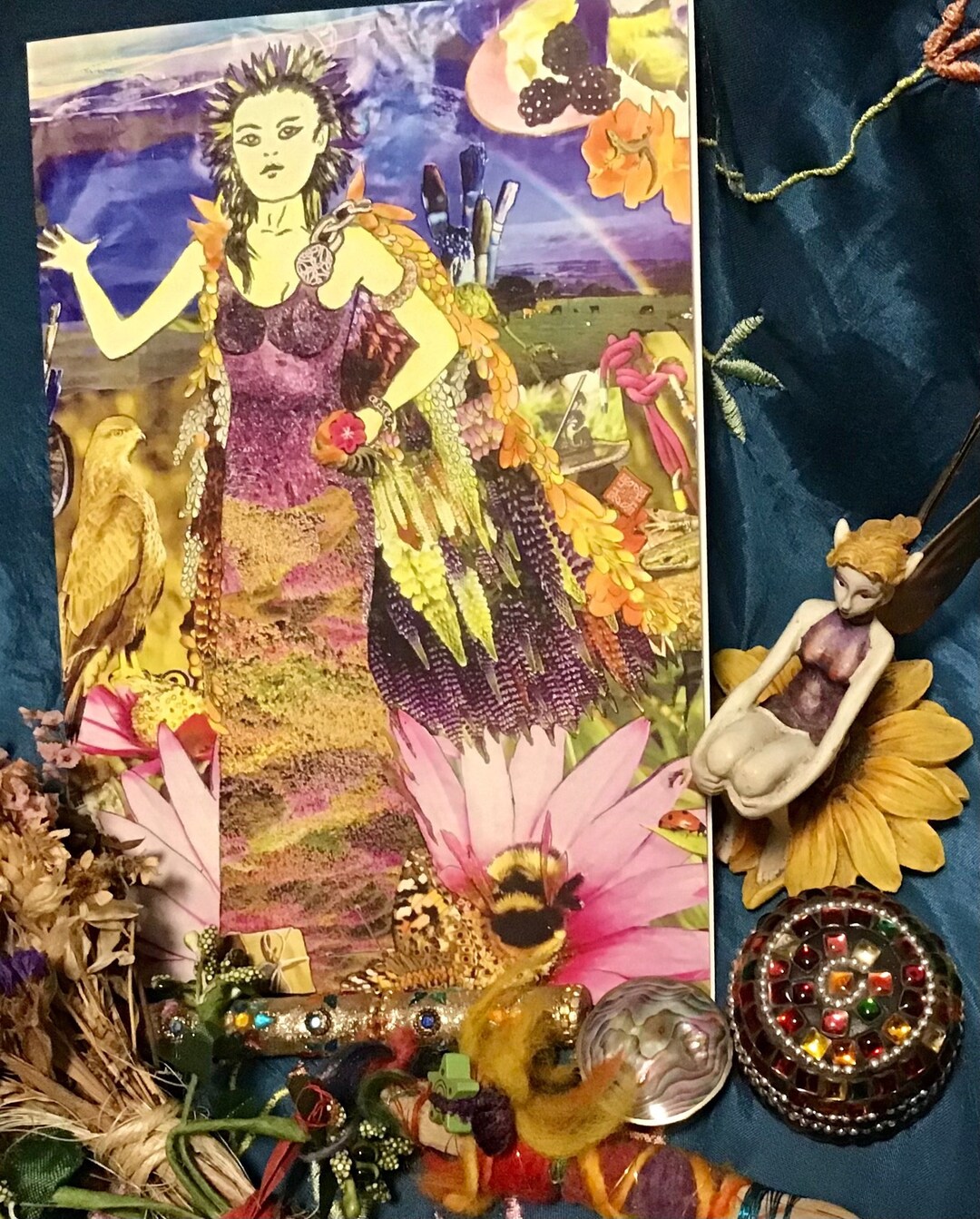 Bee Queen Summer Mother Nature Litha Goddess Altar Meditation Greetings ...