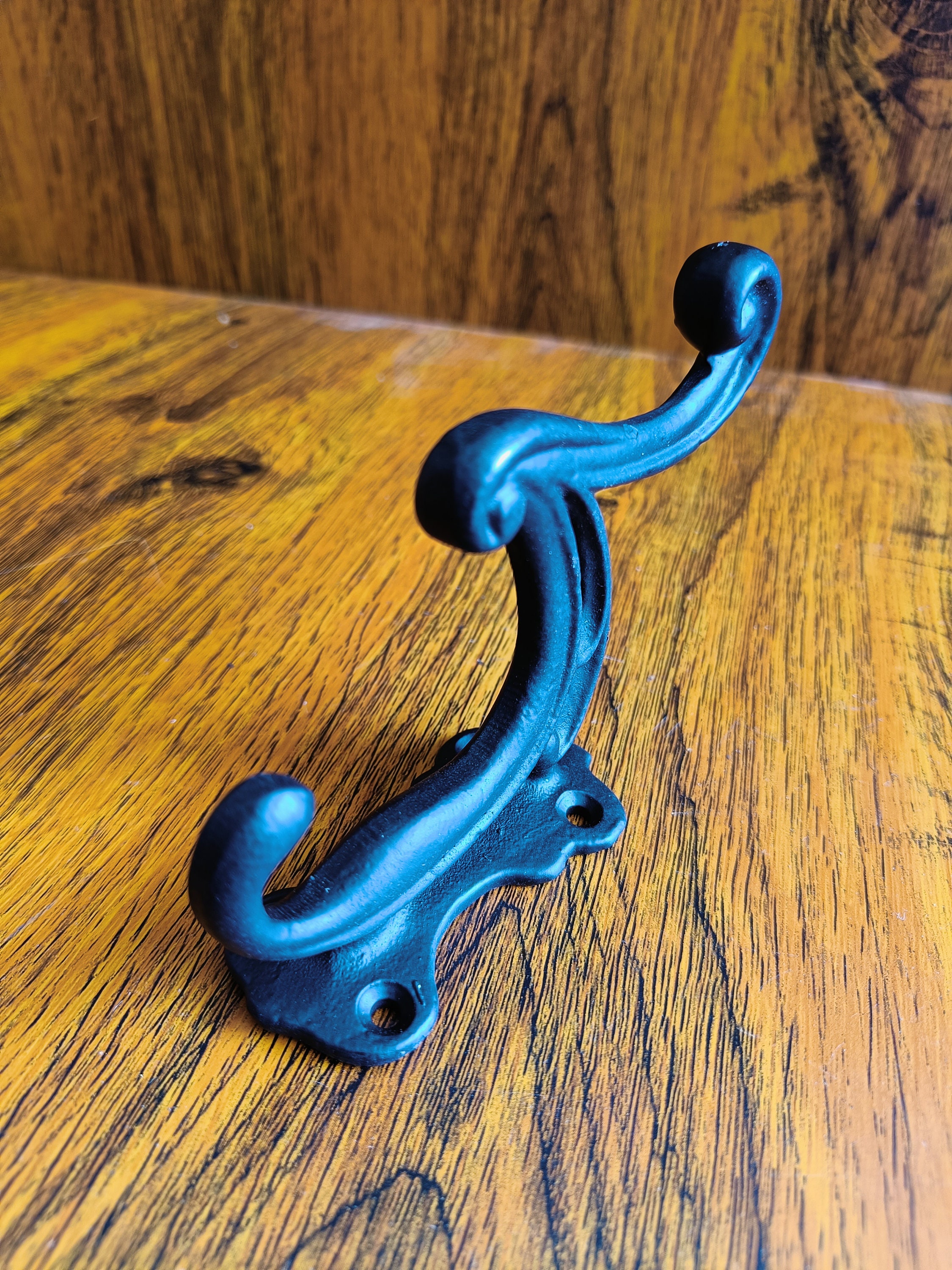 PACK OF 4 BLACKSMITH Cast Iron Rustic Hat and Coat Hooks Vintage Retro ...