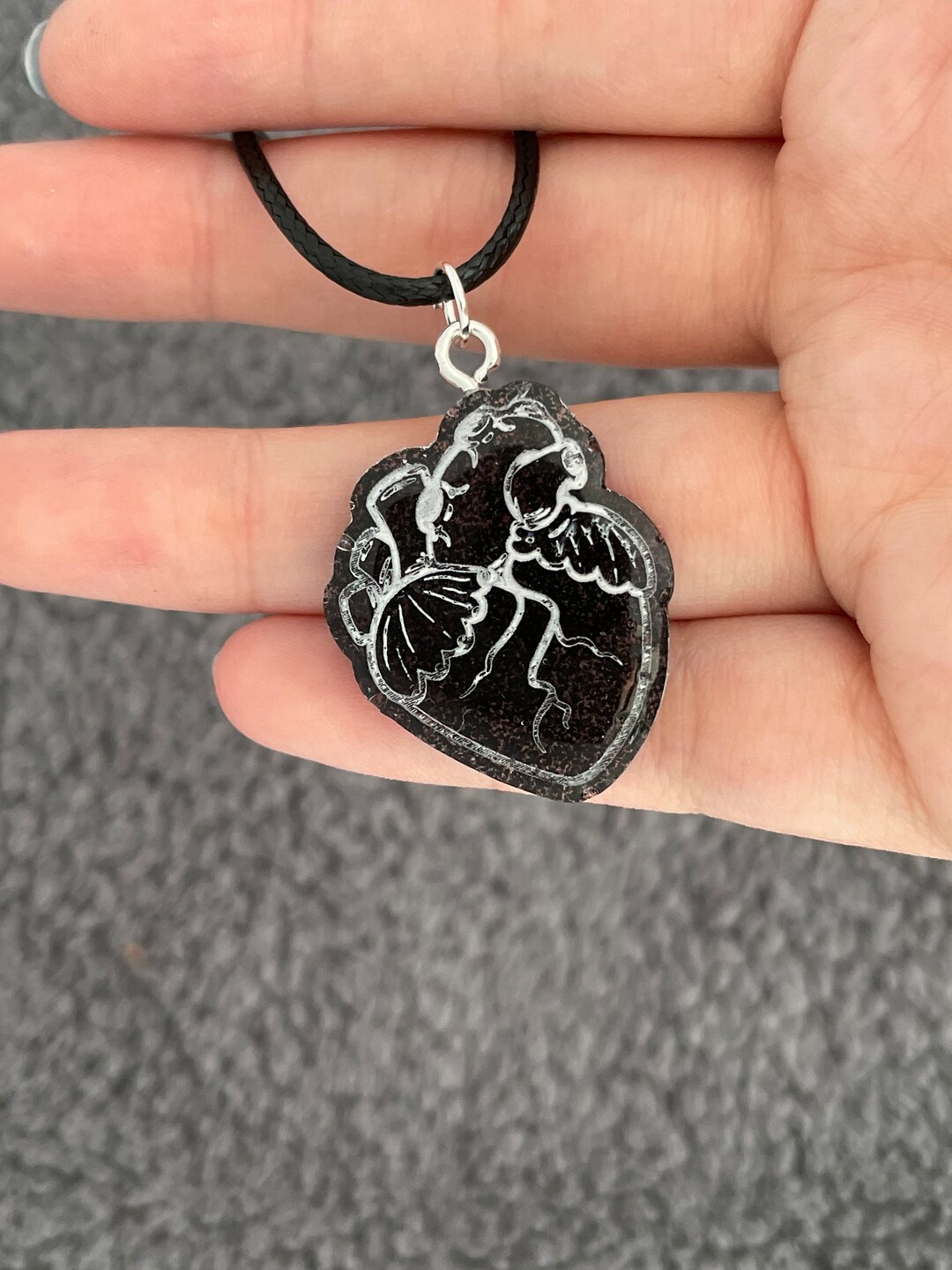 Heart Handmade Epoxy Resin Necklace, Anatomical, IMPERFECT, Black Fine ...