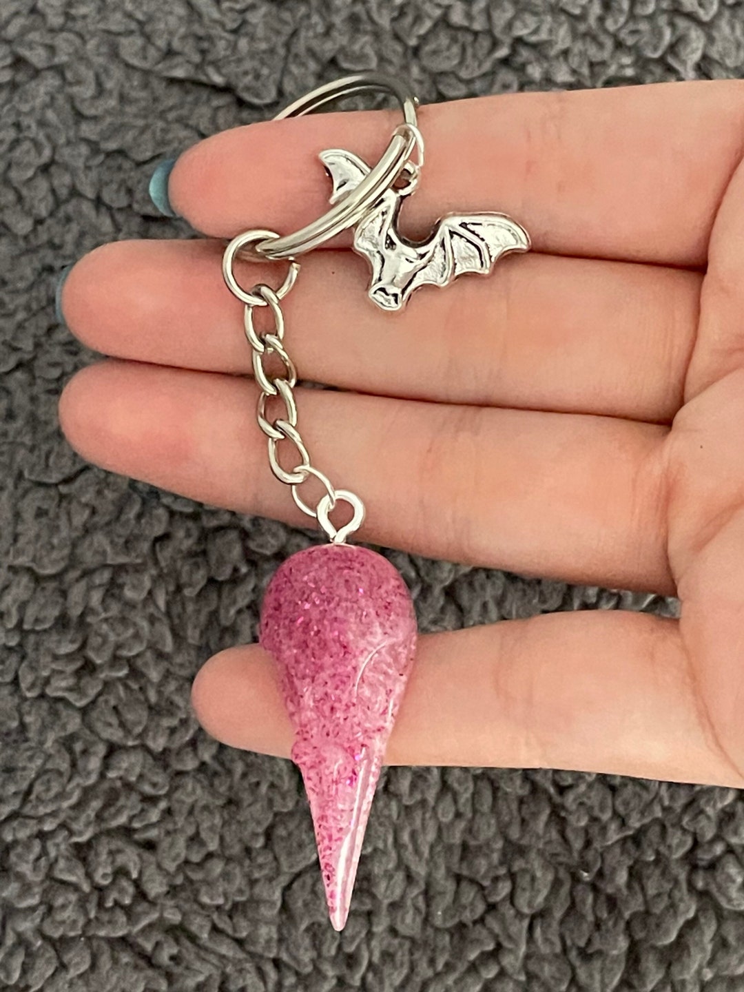 Raven Skull Handmade Epoxy Resin Keyring, Pink Fine Glitter - Etsy
