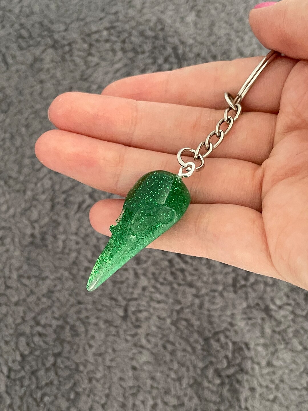 Raven Skull Handmade Epoxy Resin Keyring, Dark Green Fine Glitter - Etsy