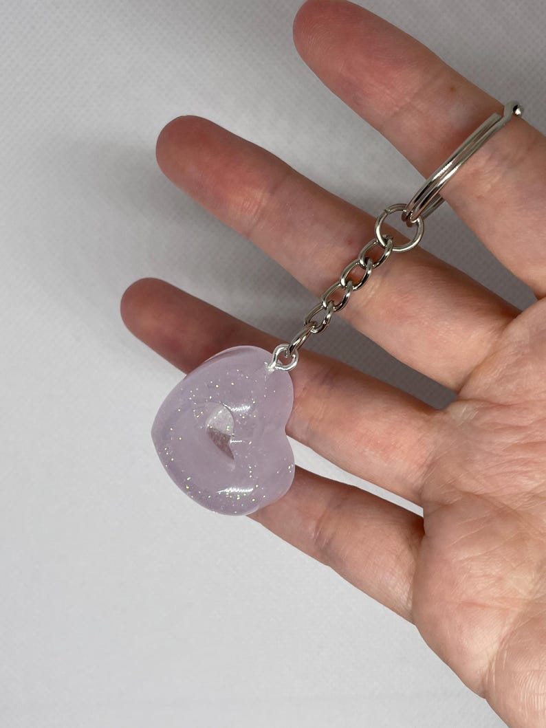 Very Light Purple and Silver Sparkly Handmade Epoxy Resin Heart Keyring ...