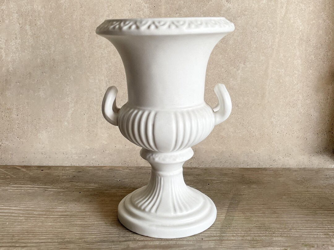 Large Ivory Cream Vintage Footed Ceramic Vase - 19cm - Constance Spry ...