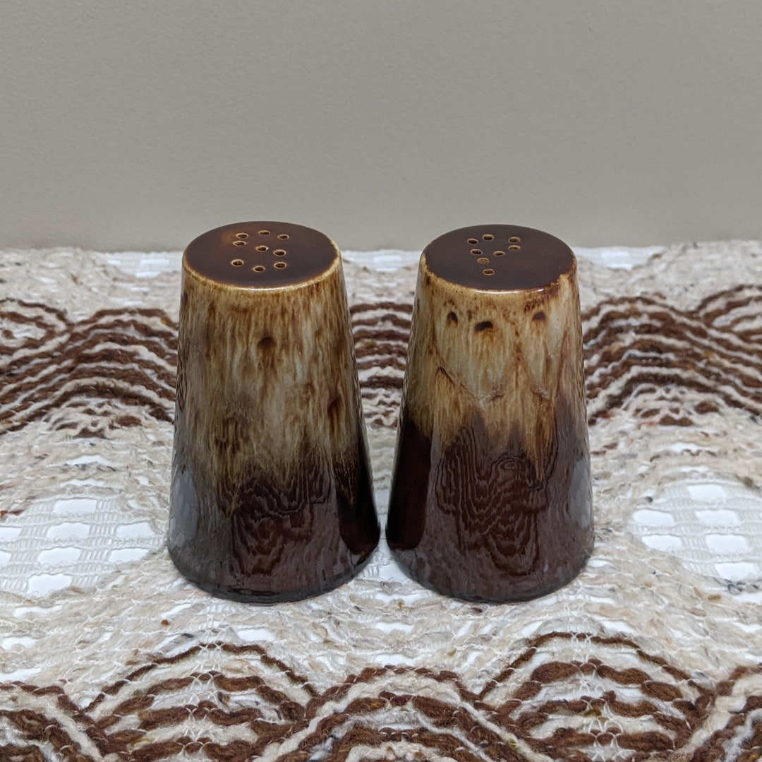 Vintage Hull USA Brown Drip Glaze Salt and Pepper Shakers Hull USA ...