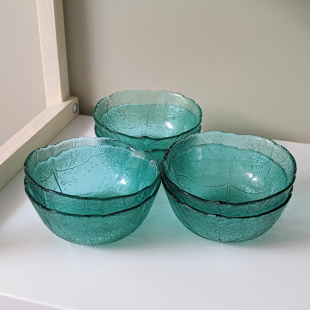 Vintage Aspen Turquoise Glass 5 Round Bowls by Arcoroc Leaf Pattern ...