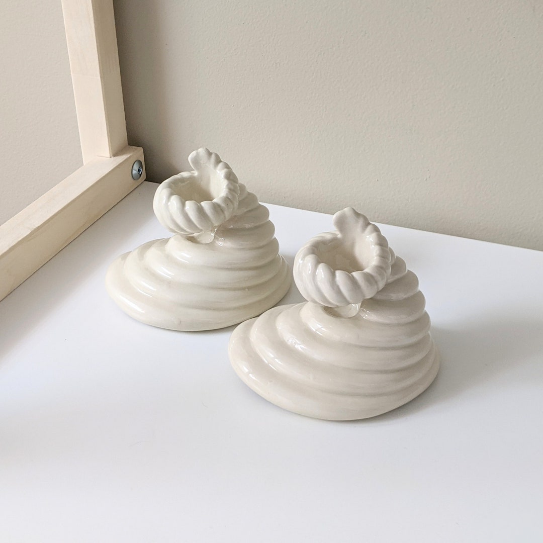 Set of Two (2) Vintage Off-white Ceramic Seashell Cornucopia ...