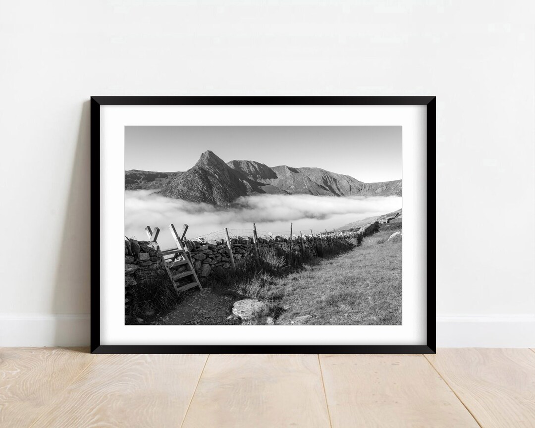 Mono Photo of Tryfan - Landscape Photography Print - Amazing Mountain ...