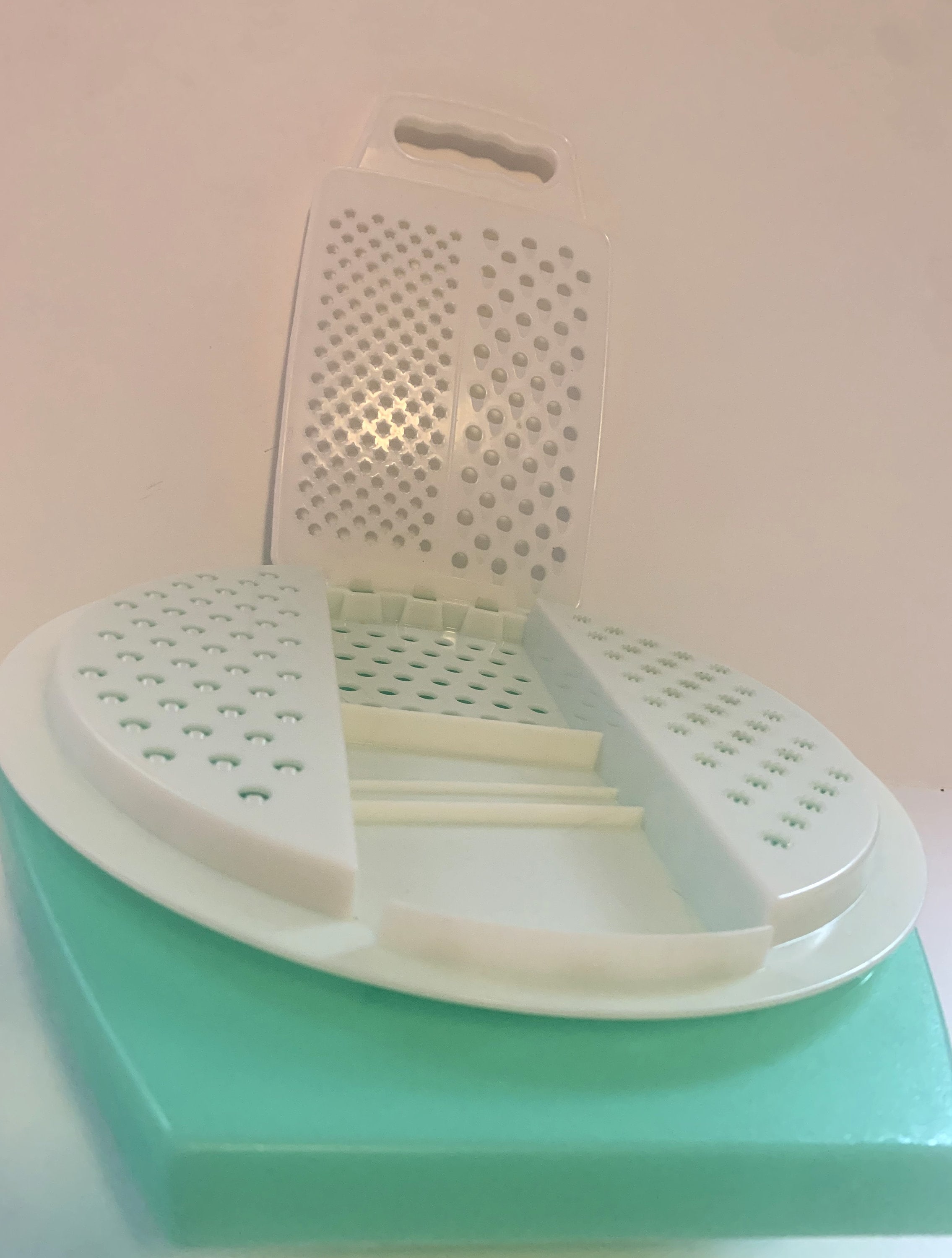 Tupperware Cheese Grater Bowl Jadeite Green Slicer #786/787 NO LID and ...