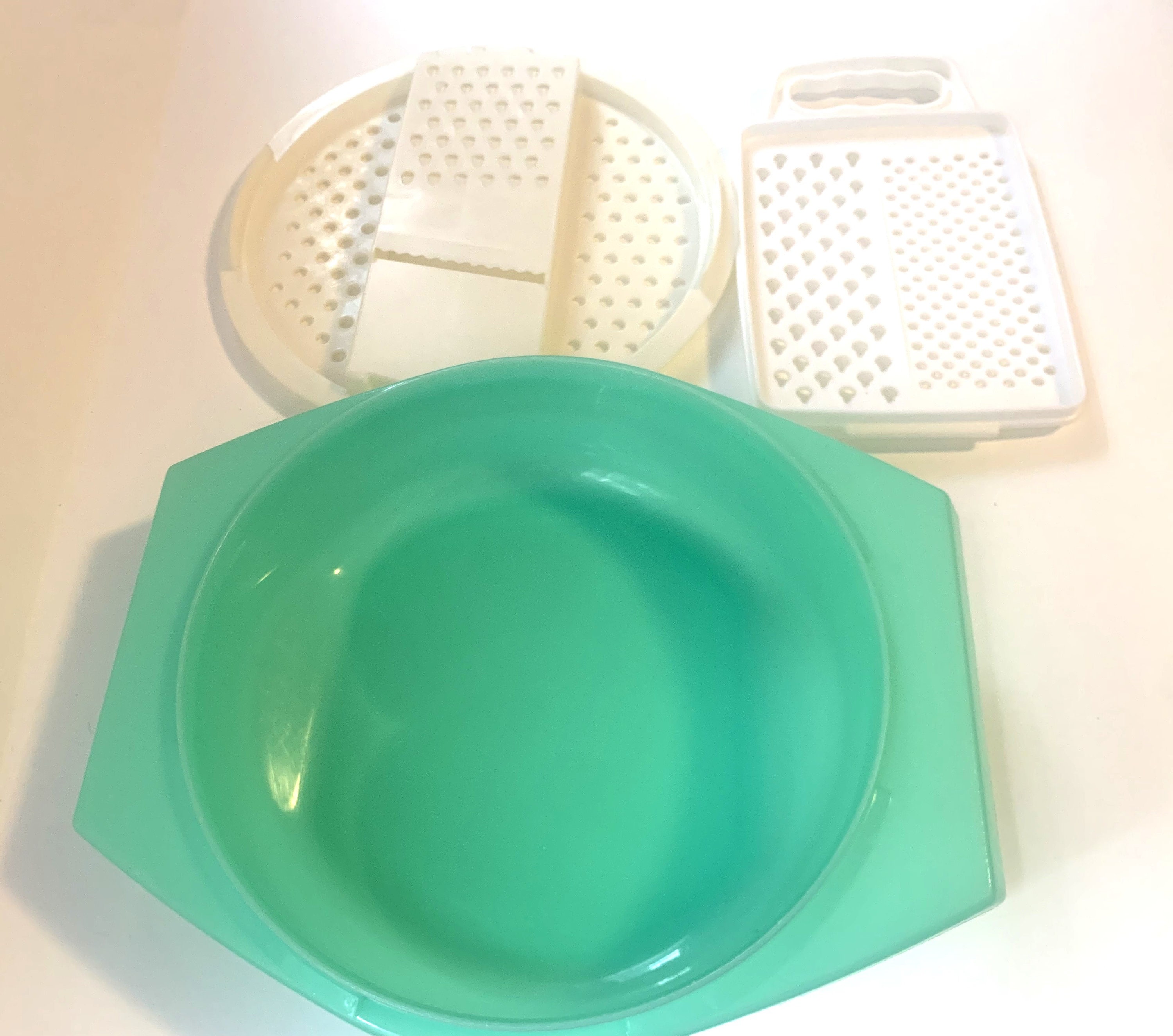 Tupperware Cheese Grater Bowl Jadeite Green Slicer #786/787 NO LID and ...