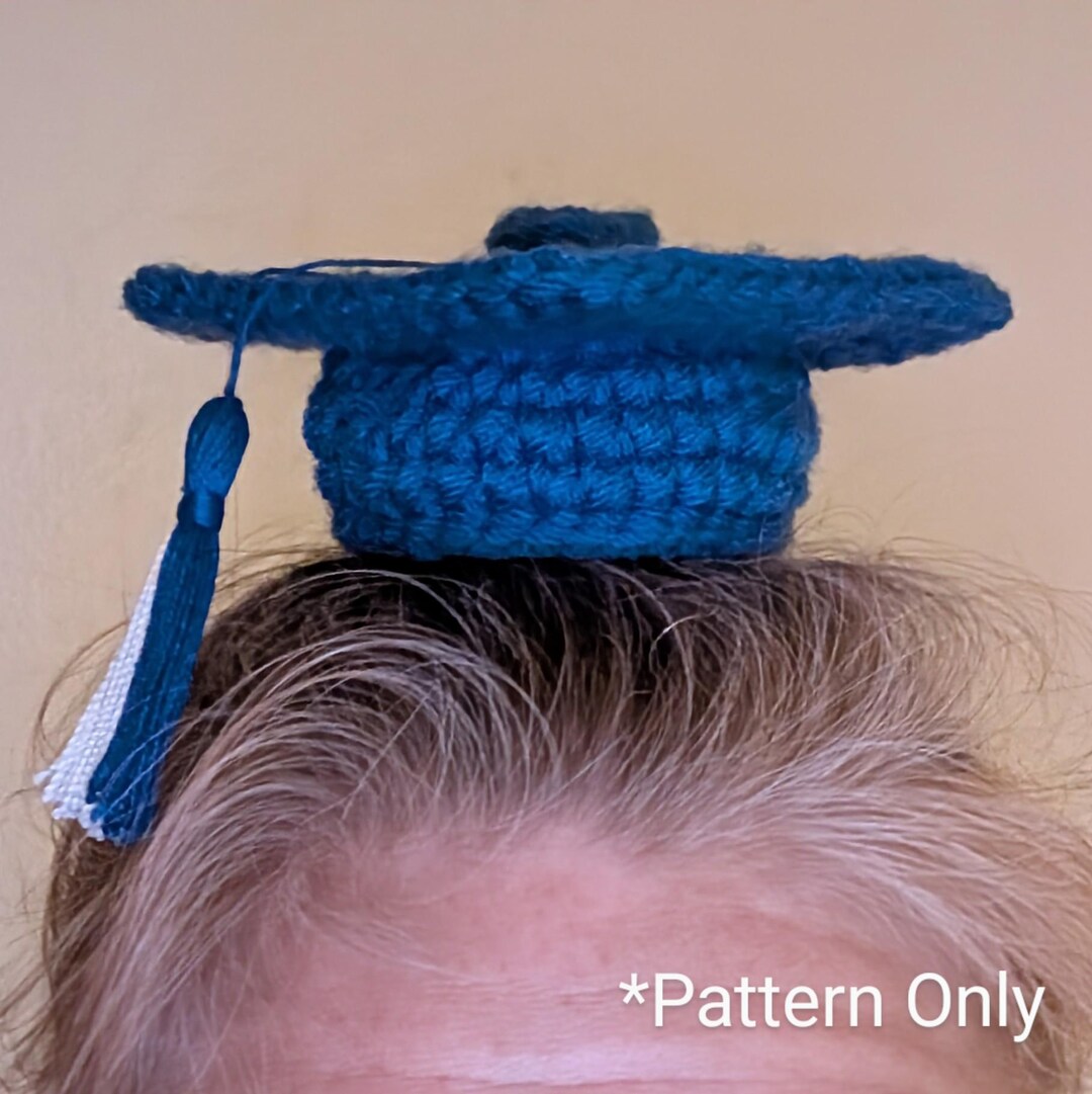 Mini Graduation Cap Hair Clip Crochet Pattern - Etsy