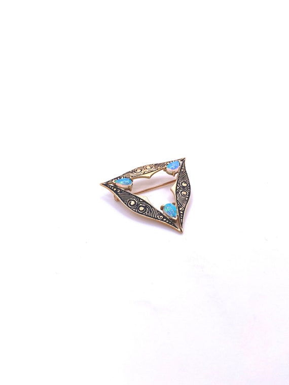 14k Yellow Gold Triangular Shaped Opal Pin - Gem