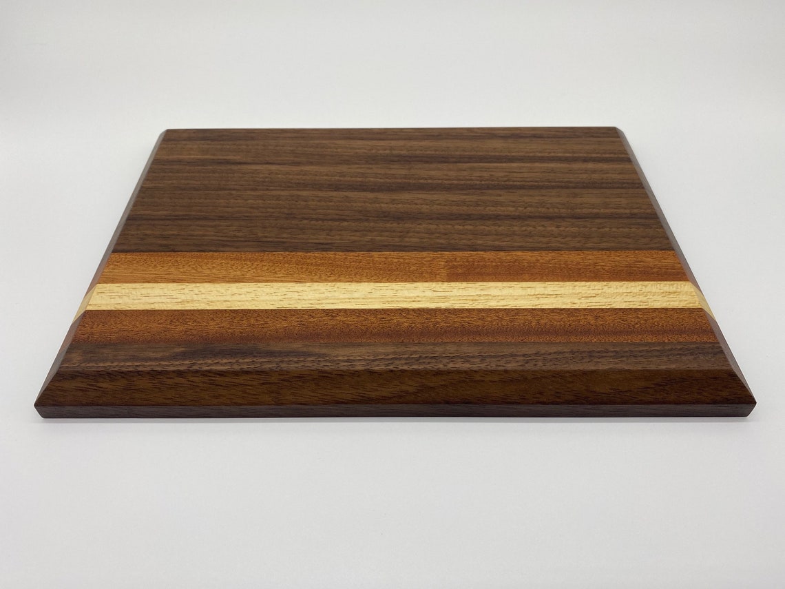 Handcrafted Edge Grain Walnut Cutting Board - Etsy