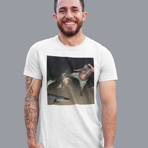 Man Kick Alligator in Swamp Shirt Tee, Gator, Crocodile, Funny, Viral ...