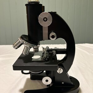 Vintage 1950s Microscope in Lockable Wooden Box - Etsy