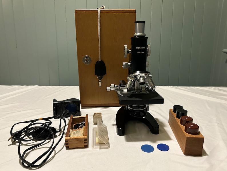 Vintage 1950s Microscope in Lockable Wooden Box - Etsy