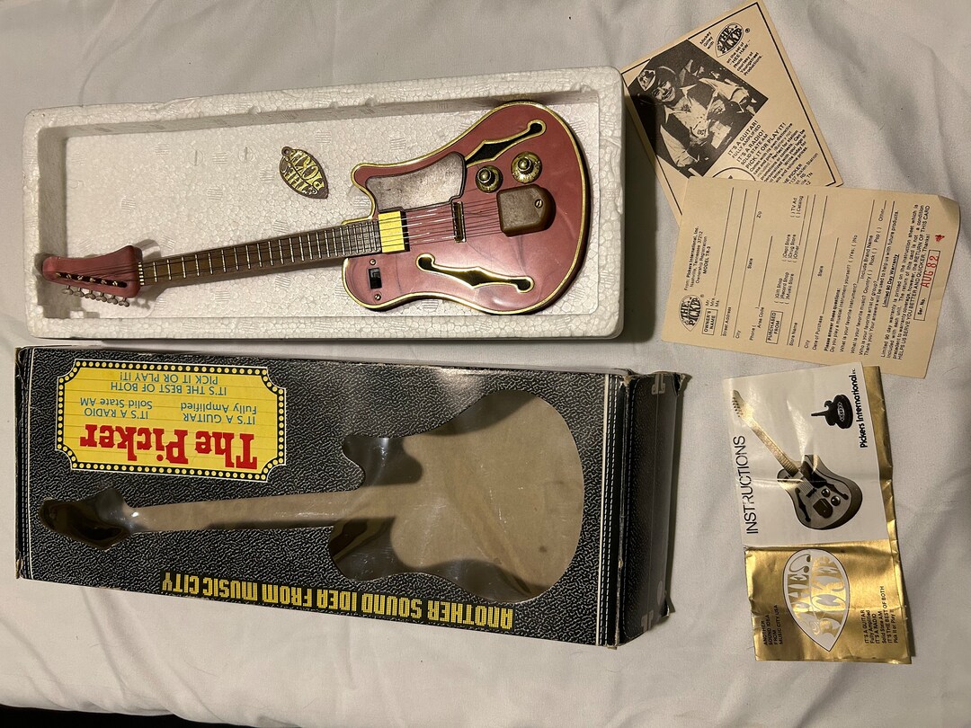 Vintage "the Picker" Guitar and Radio 1979 RARE - Etsy