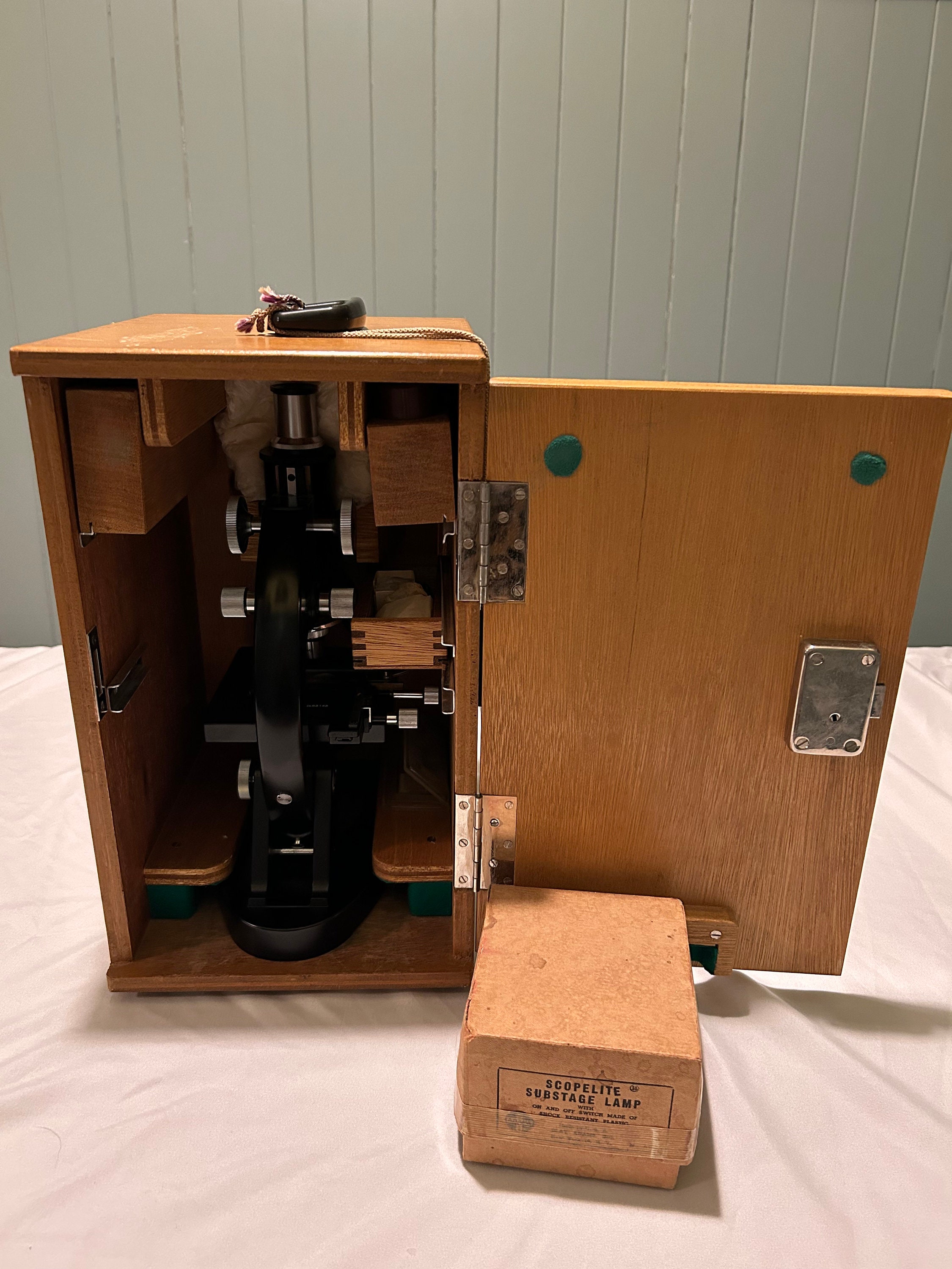 Vintage 1950s Microscope in Lockable Wooden Box - Etsy