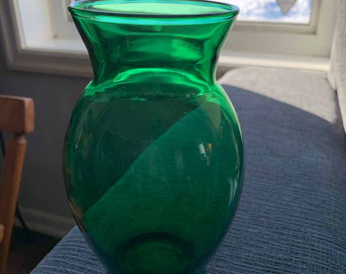 Vintage Emerald Green Glass Vase - Etsy